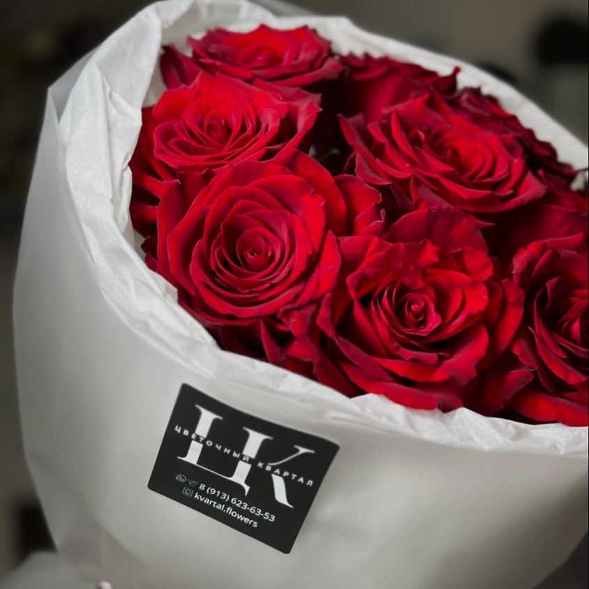 АЗАЛИЯ FLOWERS Букет моно из красных роз сорта Explorer купить по ...