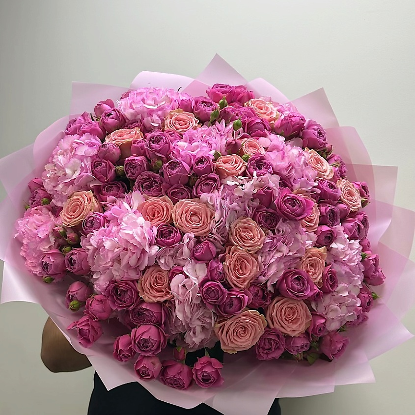 VELORI FLOWERS Букет сборный из гортензий купить по цене 27690₽ в ЛЭТУАЛЬ